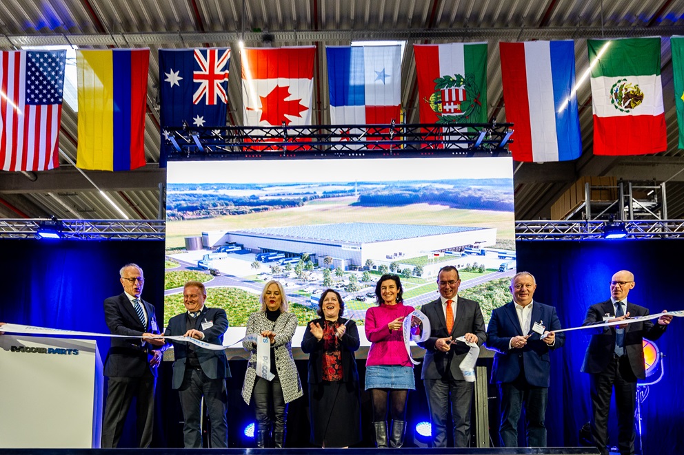 PACCAR Parts opens state-of-the-art distribution center in Germany ...